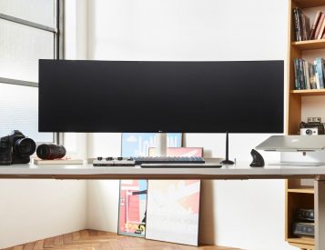 Dell's UltraSharp 49 Curved Monitor is Made for the Multitasker | werd.com