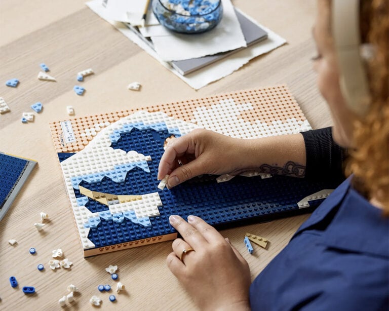 Recreate Hokusai’s The Great Wave in LEGO Form | WERD