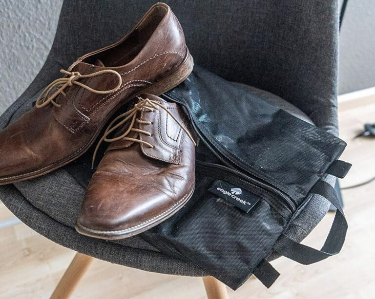 9 Best Shoe Bags for Travel, Work & the Gym | WERD