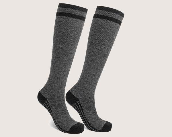 10 Best Men’s Compression Socks for Travel, Work & Sports | WERD